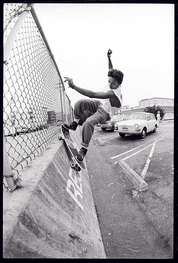 Tommy Guerrero Frontside Grind Whale wall San Francisco 1986 – J. Grant ...